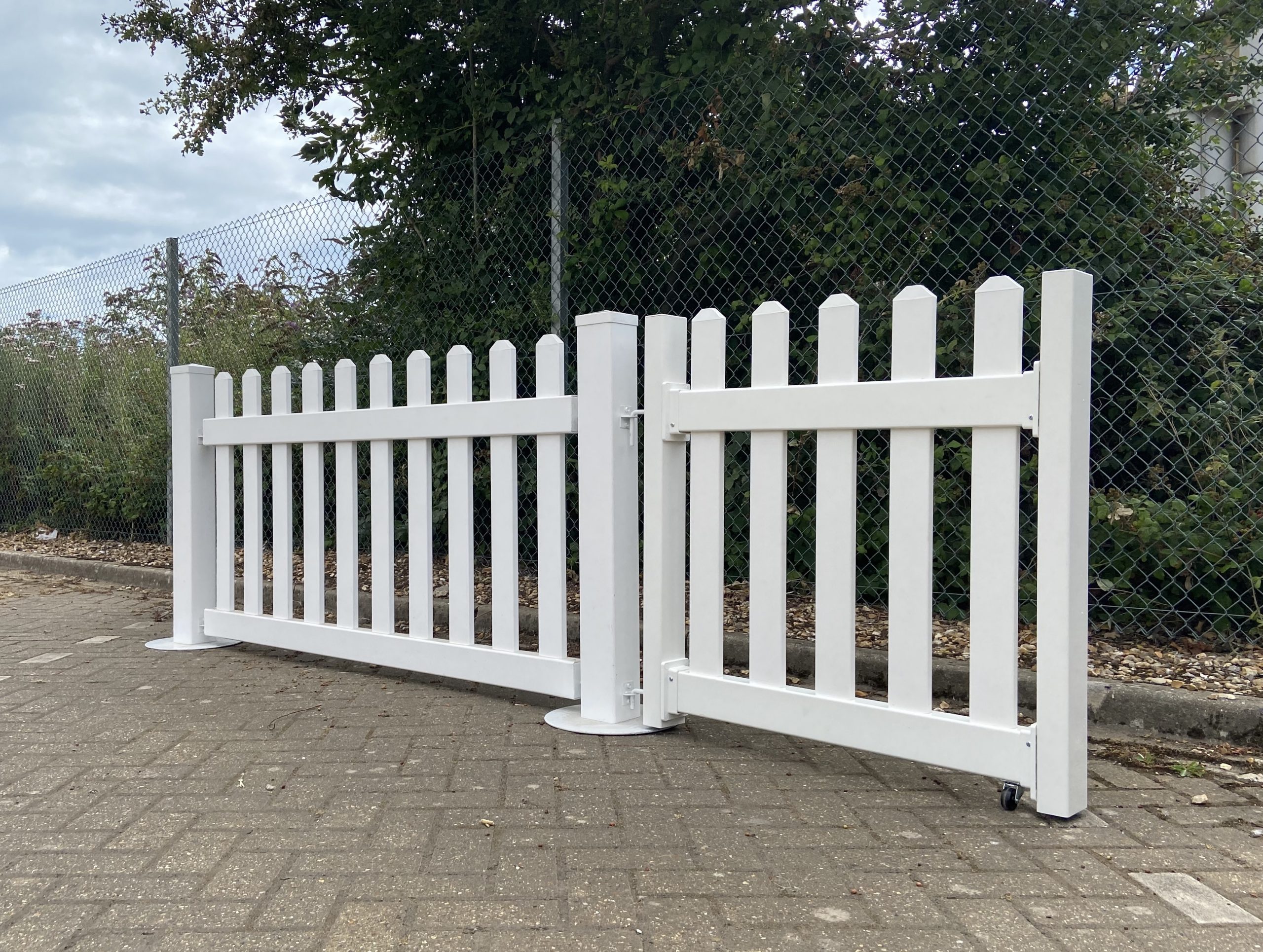 Picket Fence Gate Definition at Cameron Malone blog